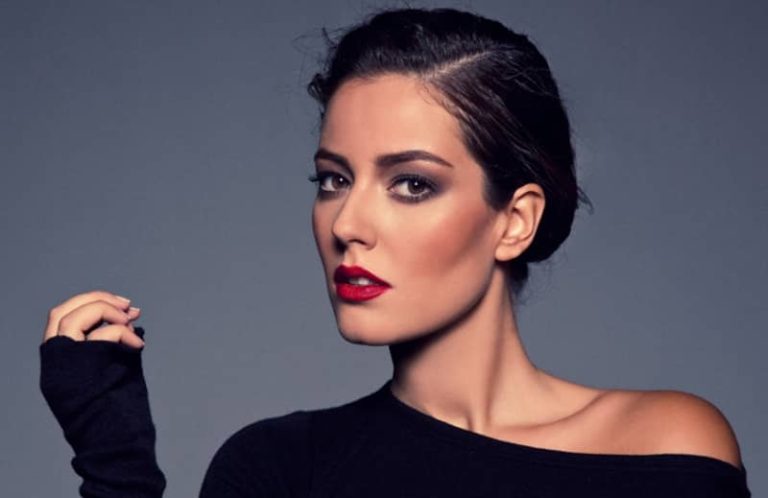 Pelin Akil Height, Age, Wiki, Biography, Husband, Family